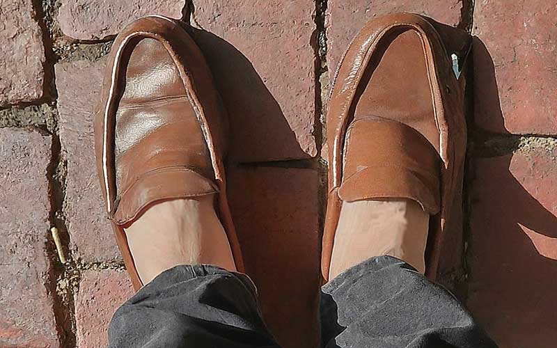 Luigi Mangione’s brown loafer look starts trend | Jedih Obbit